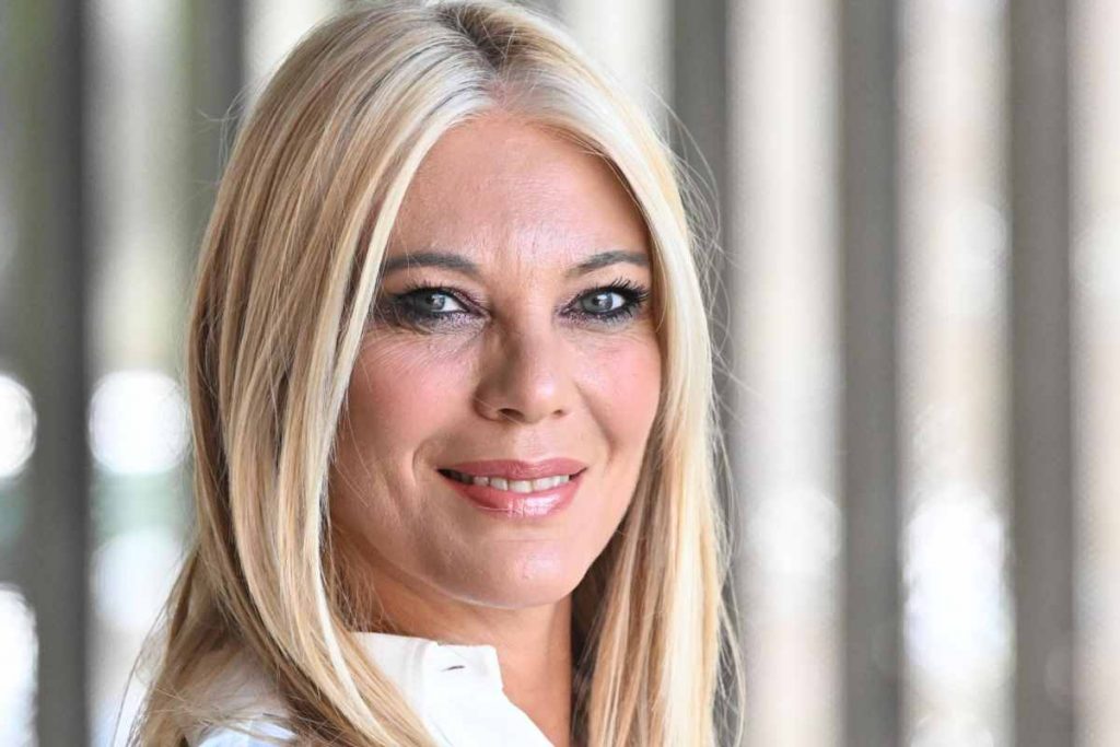 Avete mai visto Eleonora Daniele al Grande Fratello? Dopo 22 anni, la ...